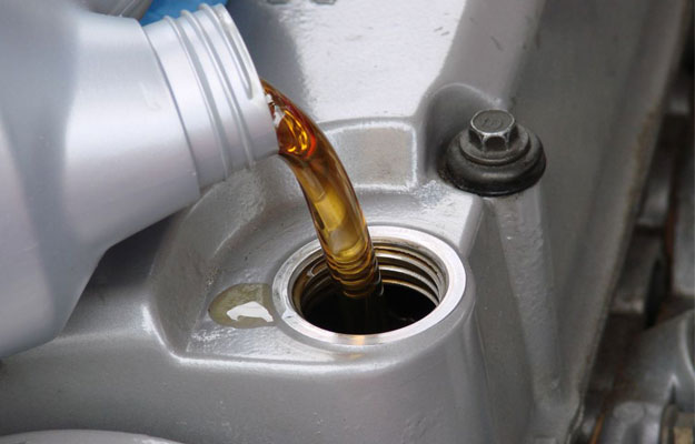 ¿Cada cuándo debo ponerle aceite a mi auto? - Autocosmos.com ¿Cada cuándo debo ponerle aceite a mi auto? - Autocosmos.com