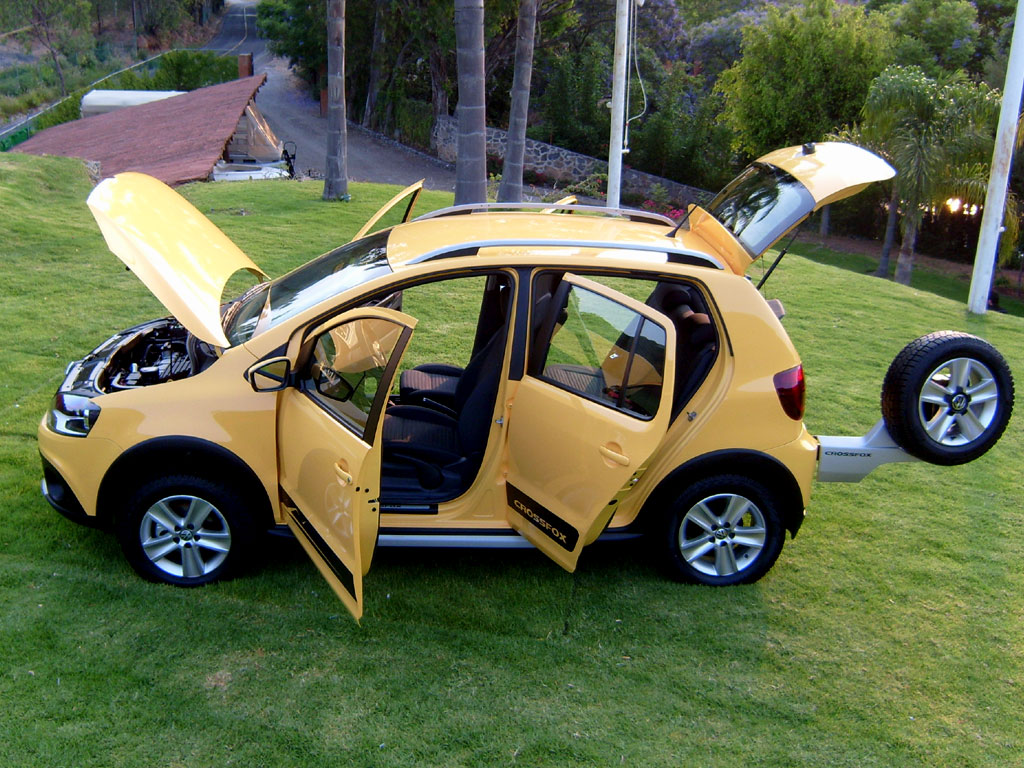 Volkswagen presenta el CrossFox 2011 desde $ 189,500.00 pesos ...