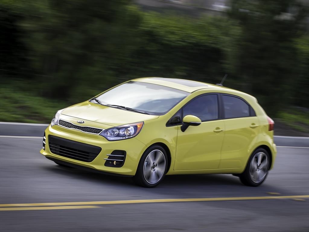 Kia Rio 2016 - Autocosmos.com