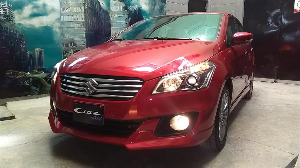 Suzuki Ciaz RS 2017 - Autocosmos.com