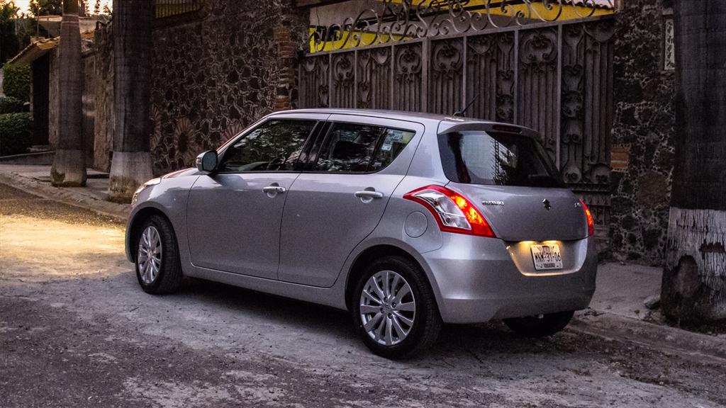 Suzuki Swift GLX 2013 - Autocosmos.com