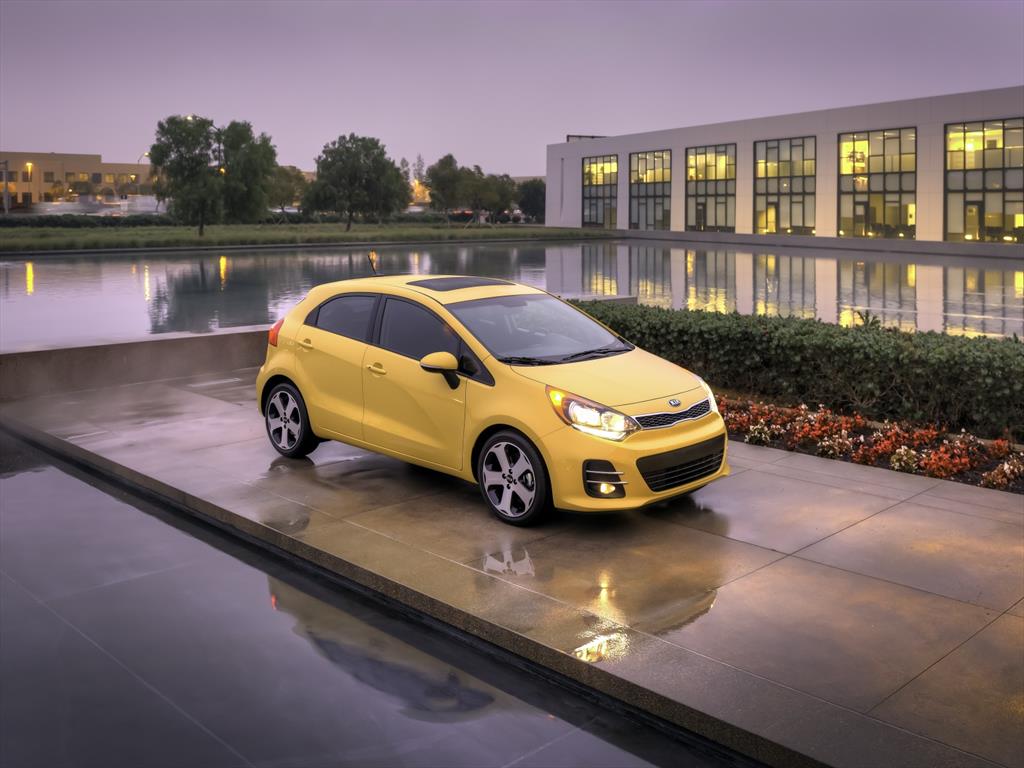 Kia Rio 2016 - Autocosmos.com