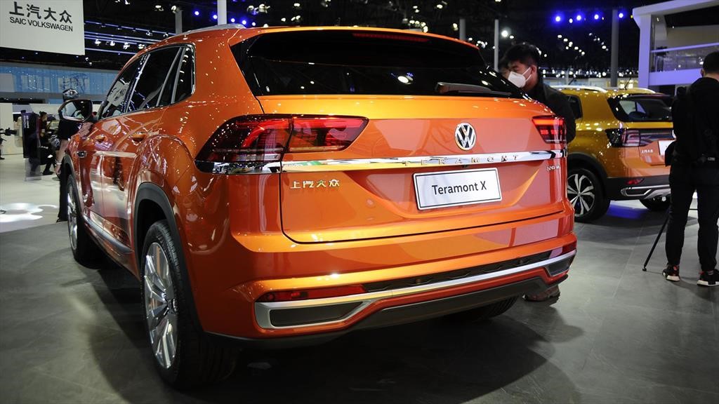Volkswagen Terramont X - Autocosmos.com