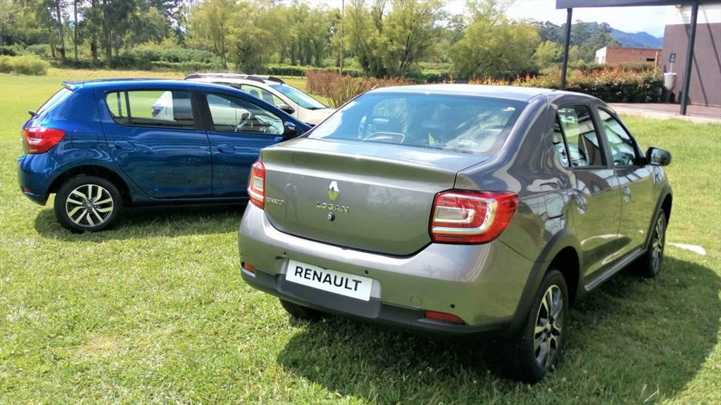 Renault Logan 2020 - Autocosmos.com