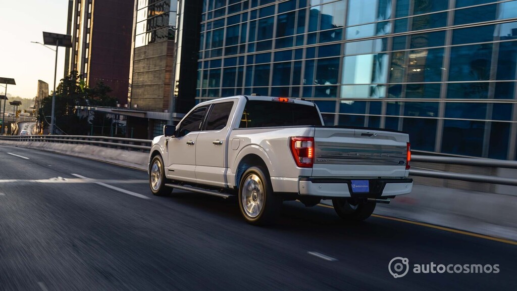 Ford Lobo Limited Híbrida 2021 a prueba - Autocosmos.com