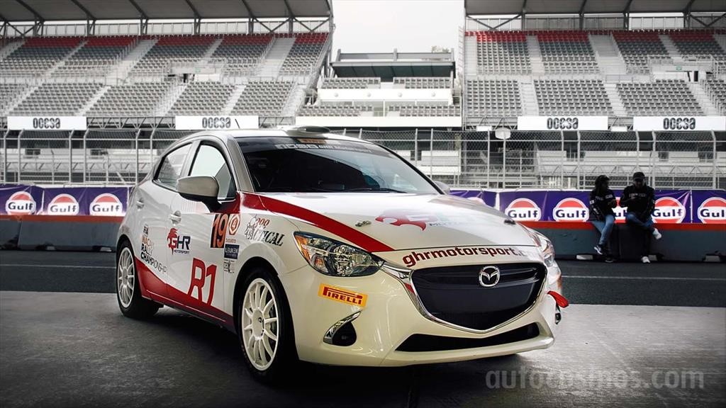 Mazda2 R1 de Rally - Autocosmos.com