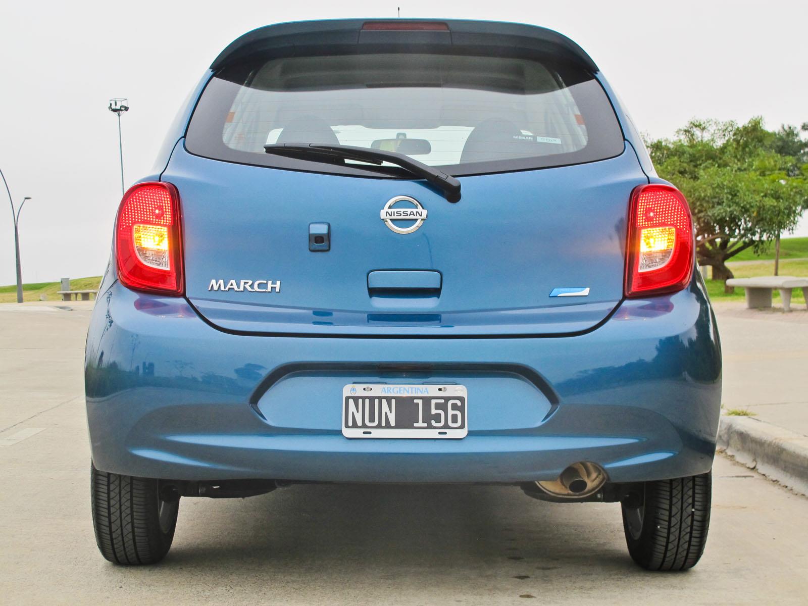 Prueba nuevo Nissan March - Autocosmos.com