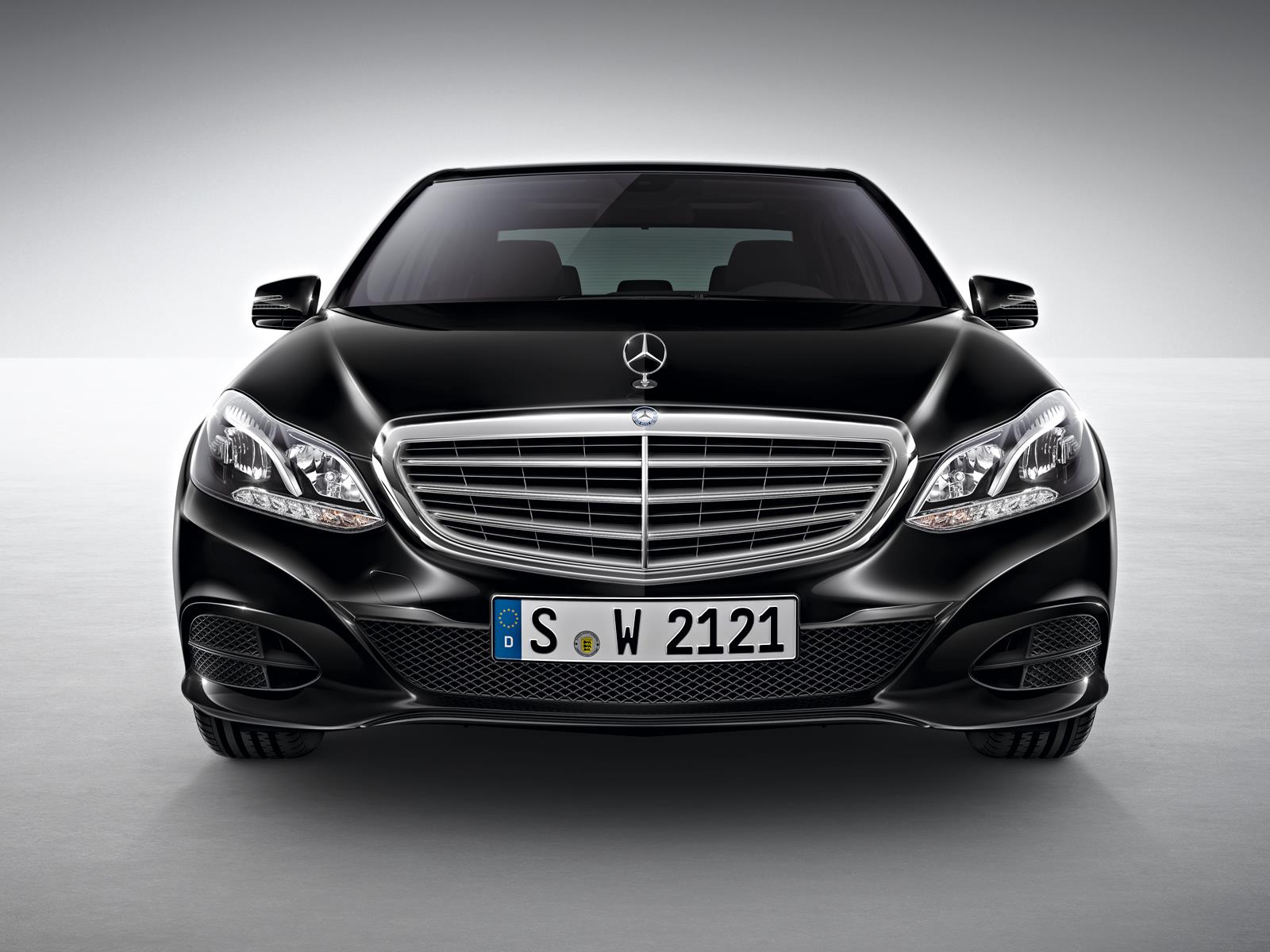 Mercedes-Benz presenta en México el nuevo S 600 Guard 2015 - Autocosmos.com