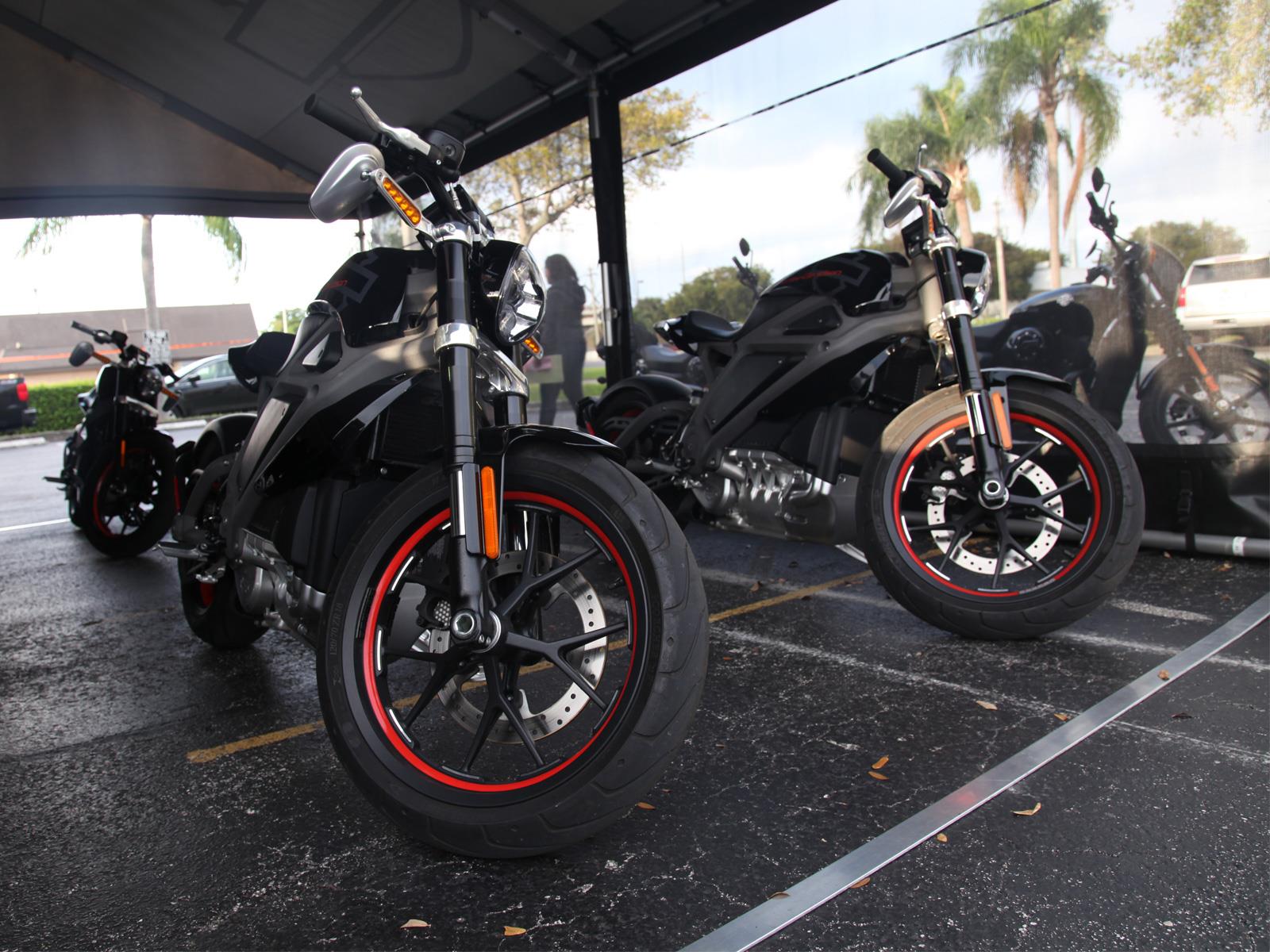 Project Livewire, manejamos la primer Harley-Davidson eléctrica ...