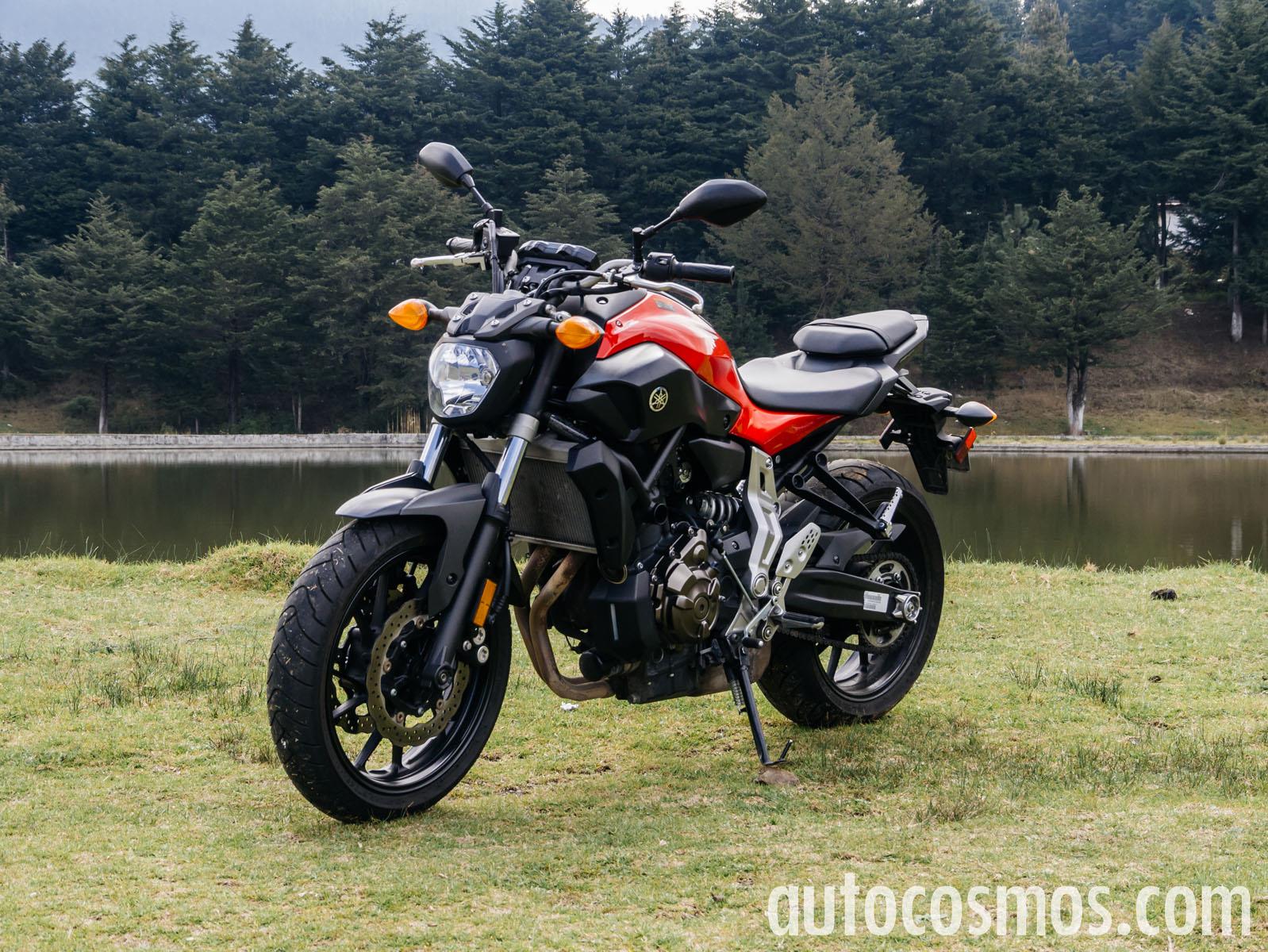 Yamaha FZ-07 2015: Prueba de manejo - Autocosmos.com