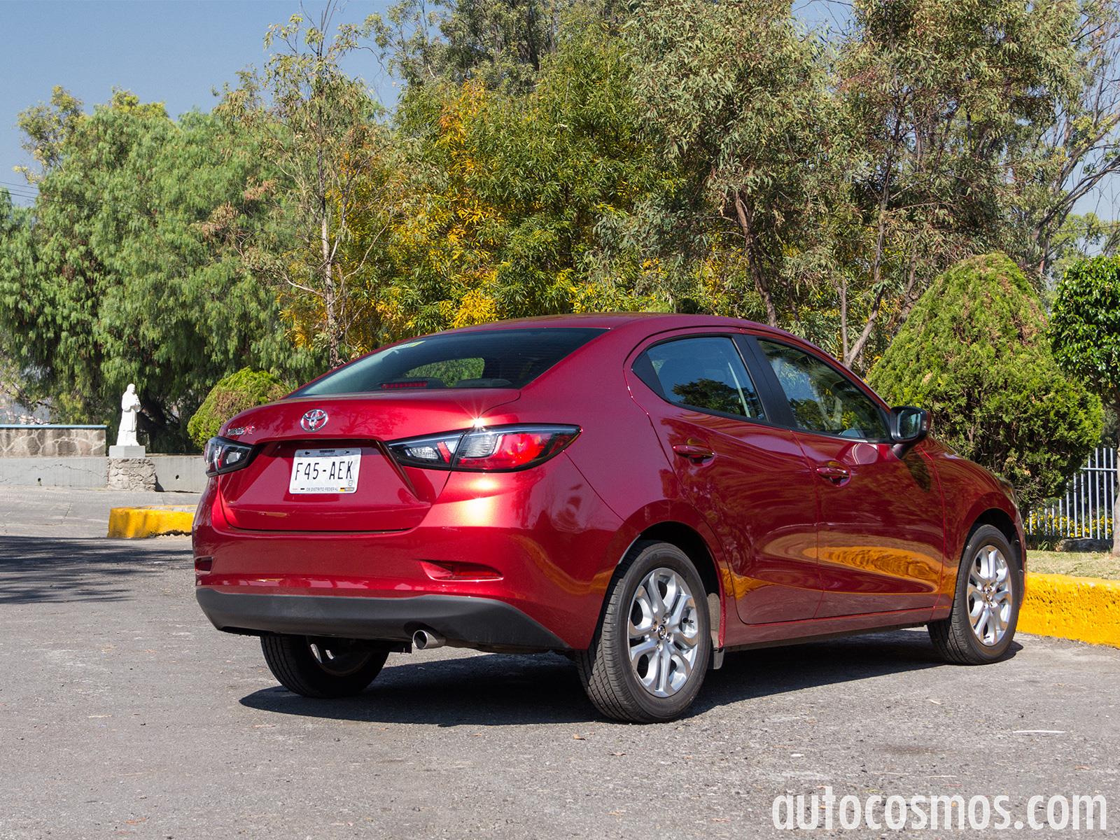 Toyota Yaris R 2016 a prueba - Autocosmos.com