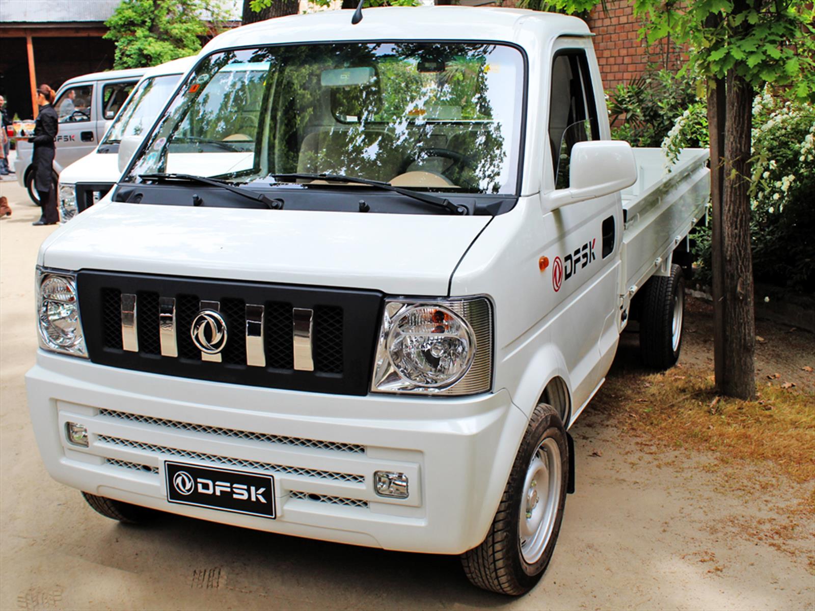 DFSK Serie V inicia venta en Chile: Versiones cabina simple y cabina ...