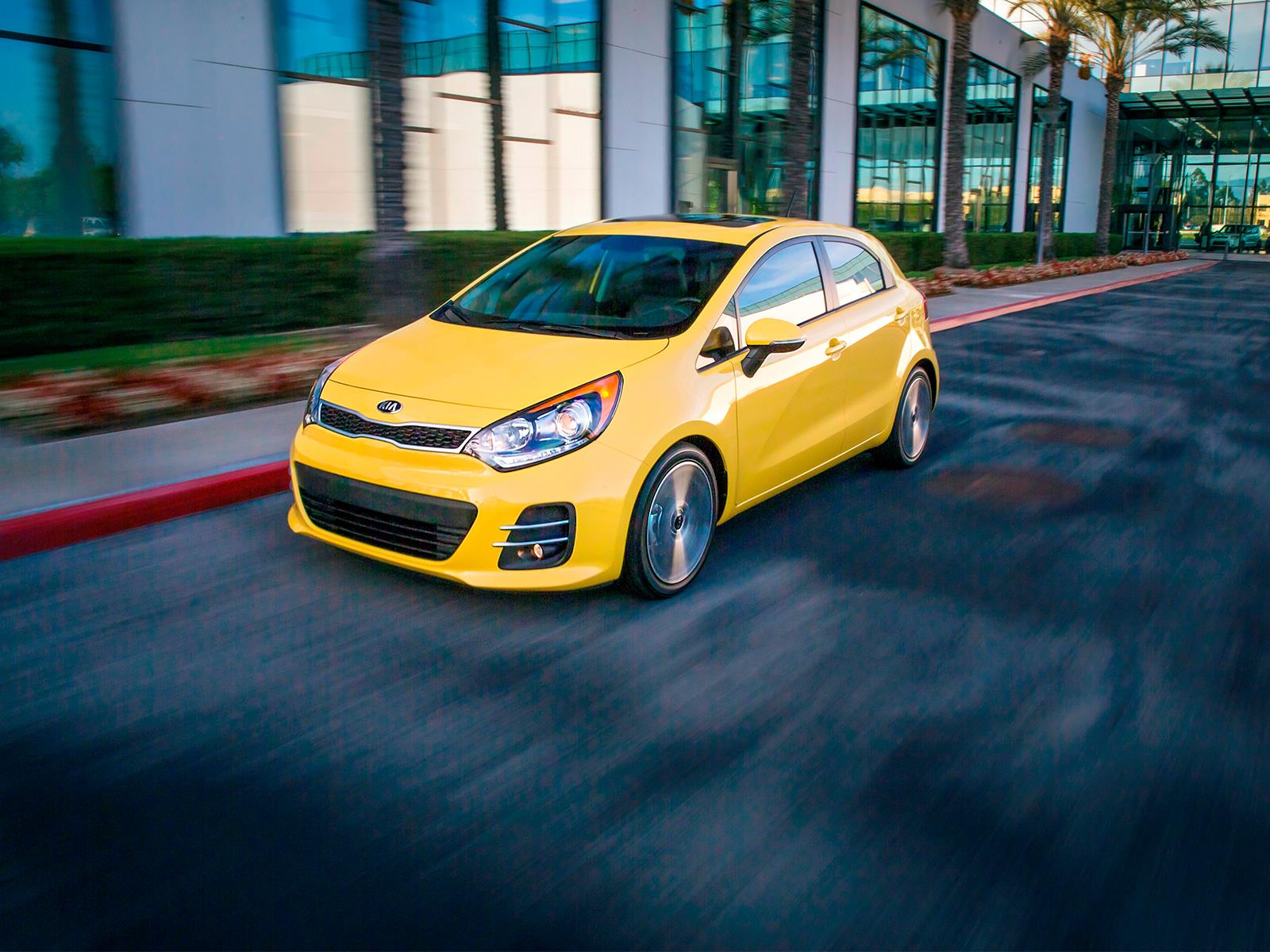 KIA Rio 2016 llega a México desde $189,900 pesos - Autocosmos.com