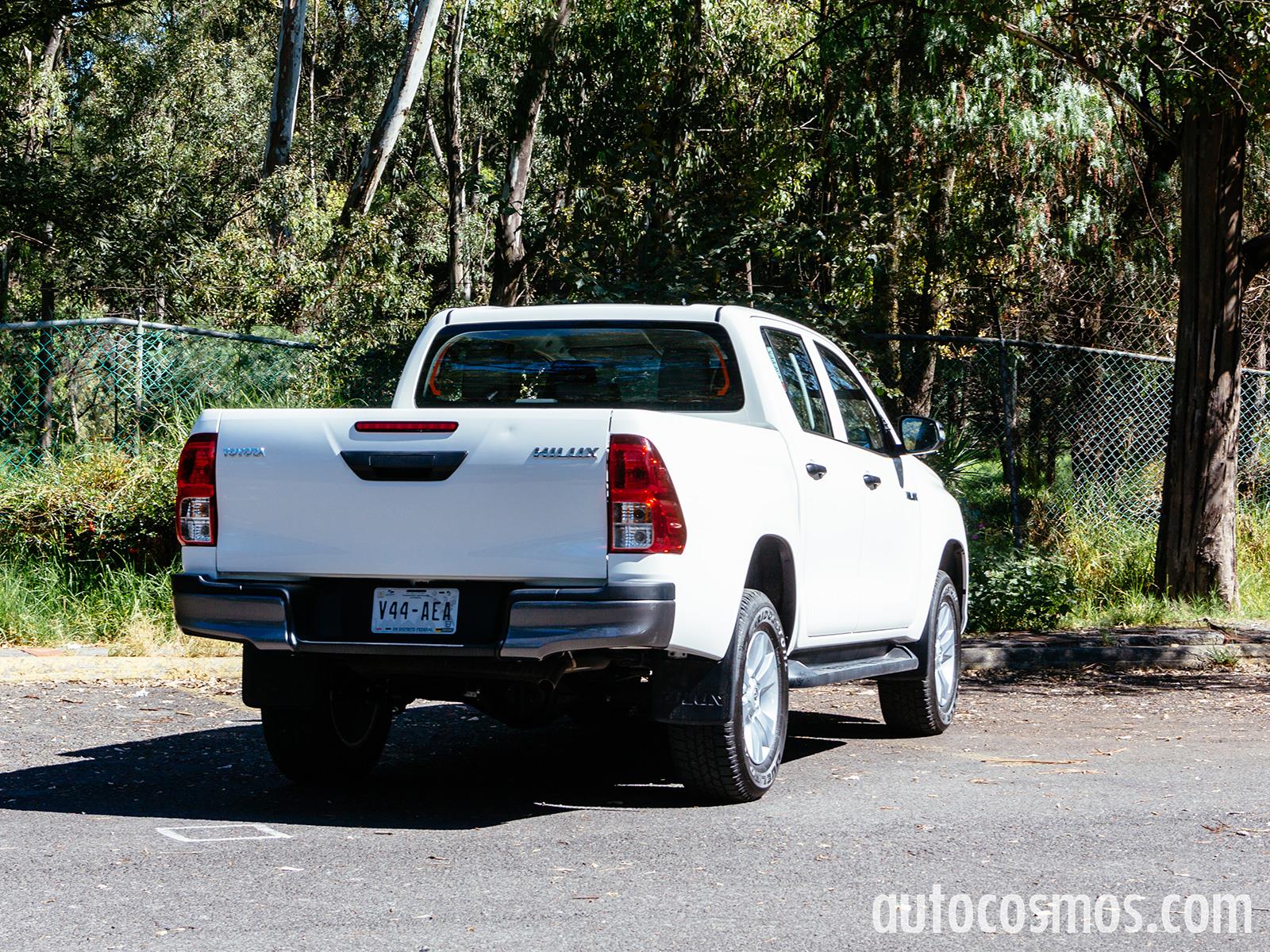 Toyota Hilux 2016 a prueba - Autocosmos.com