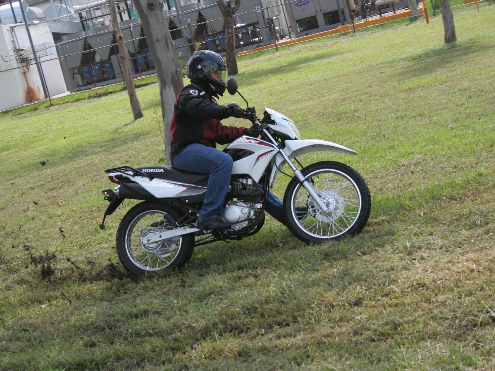 Honda XR 150 L 2015 a prueba - Autocosmos.com