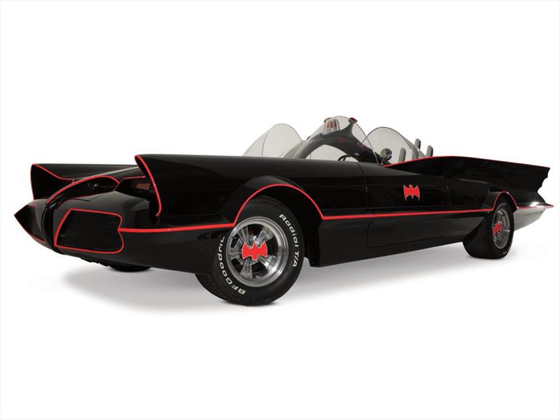 Una réplica 100% mexicana del Batimovil