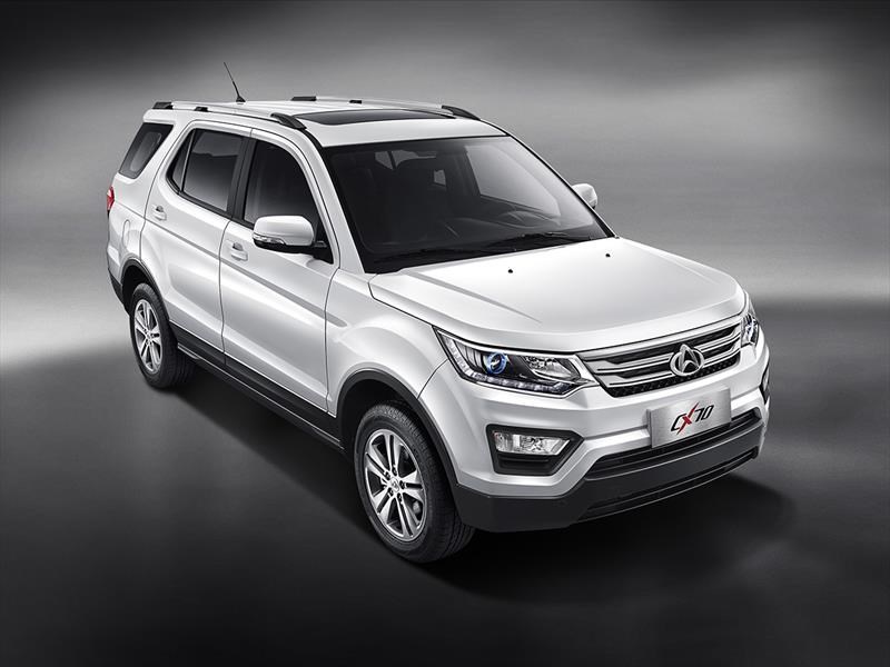 Changan CX70 2018 - Autocosmos.com