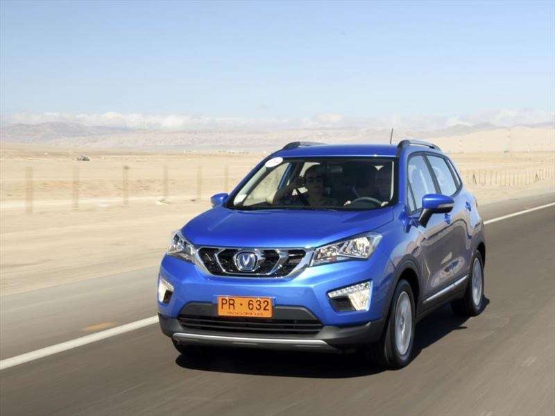 Changan CS15 2017: diseño y versatilidad desde $7.690.000