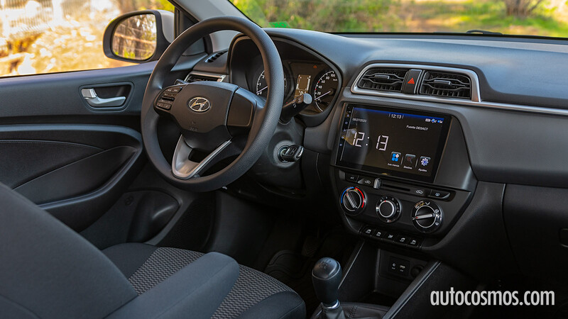 Test drive Hyundai Verna 2021, alternativa con sentido