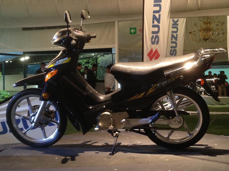 Suzuki presenta 4 nuevas motocicletas dentro de su gama 2014