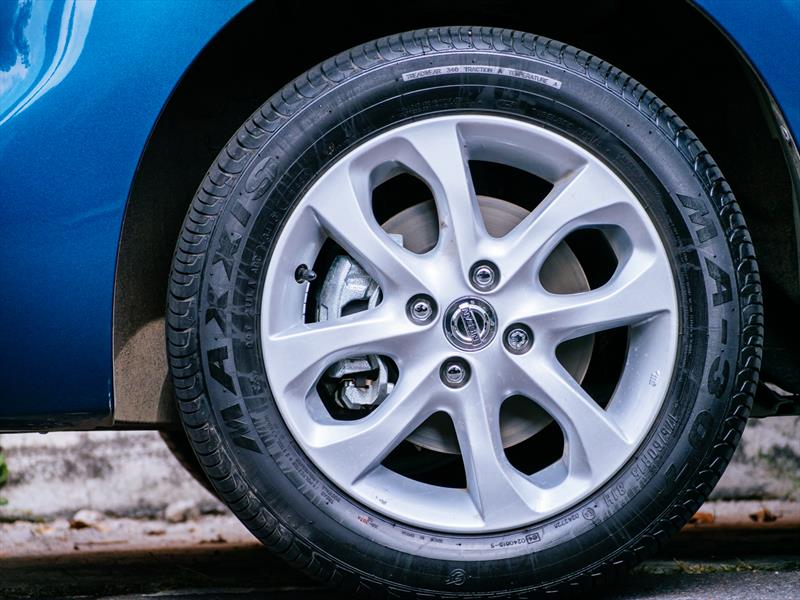 Prueba nuevo Nissan March. Versión 2.0