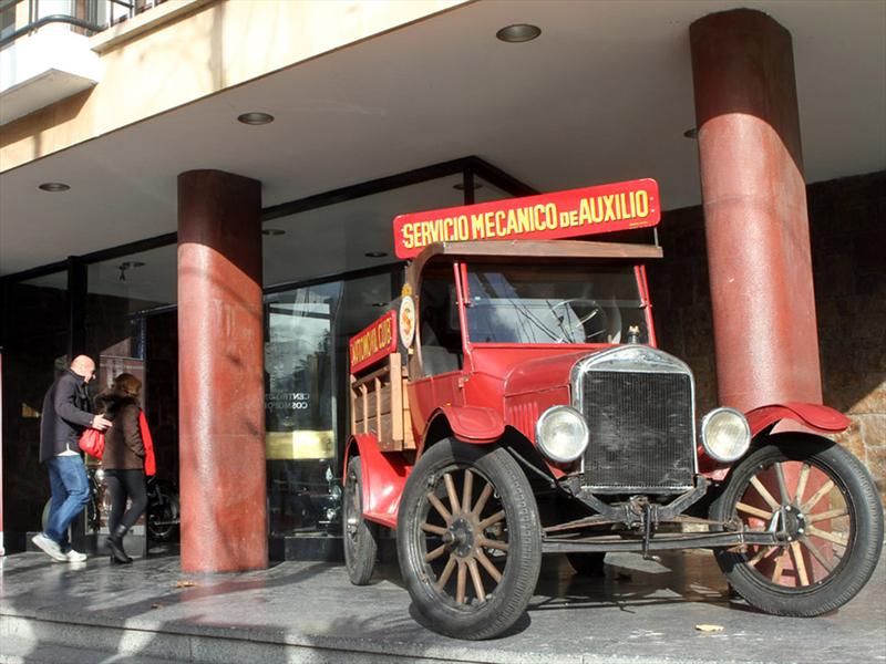 Autos Clásicos, la muestra en Uruguay