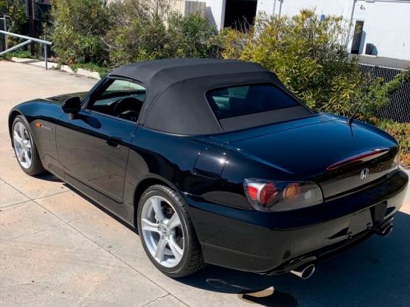 ¡De locura! Un Honda S2000 es subastado en 1.3 millones de pesos