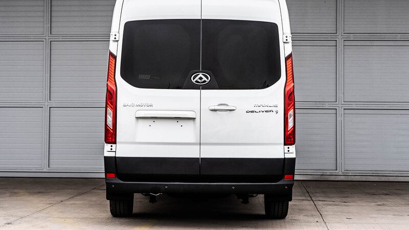 Maxus amplia su gama de minibuses con el nuevo V90 2020