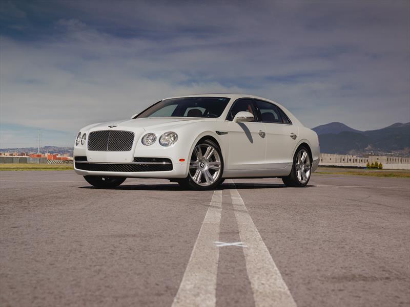 Top 10: Los sedanes deportivos más rápidos del mundo