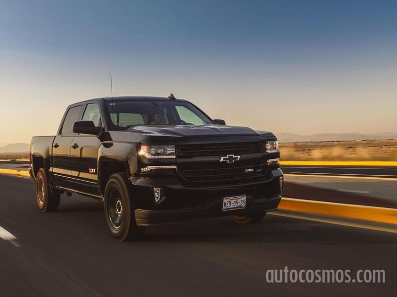 Chevrolet Cheyenne Midnight Edition 2017 a prueba