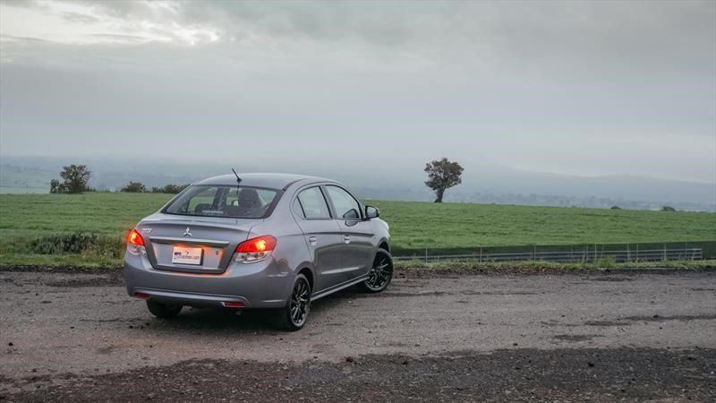 Mitsubishi Mirage G4 2019 a prueba ¿es mejor compra que el Dodge Attitude?