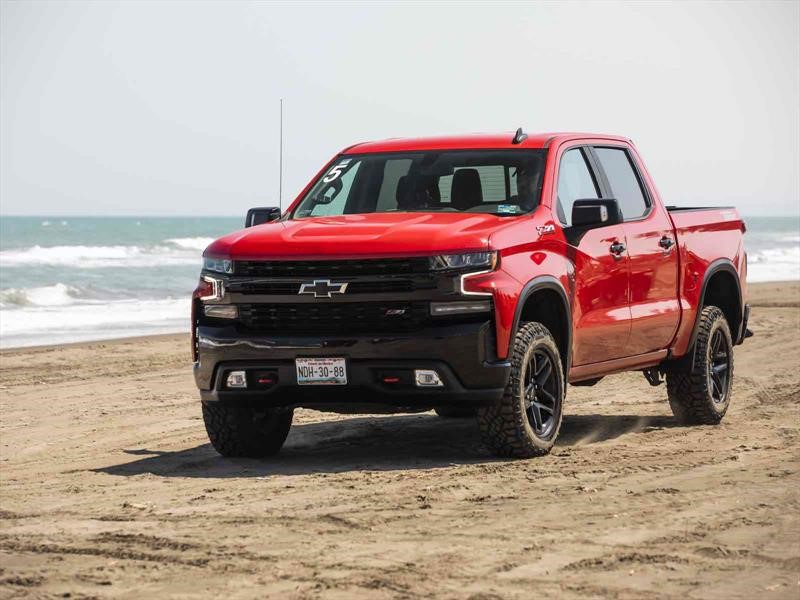 Chevrolet Cheyenne y Silverado 2019 llegan a México en cinco versiones