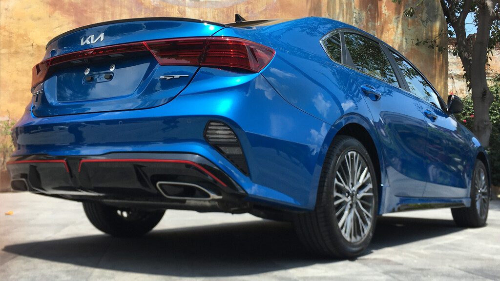 KIA Forte 2022 llega a México, se actualiza en diseño y tecnología