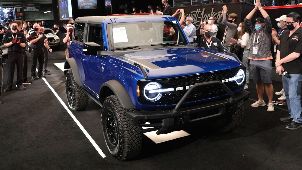 El primer Ford Bronco de la nueva generación fue vendido en 4.000 ...