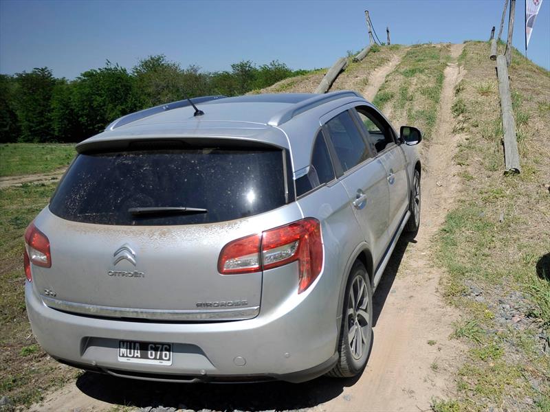 Cómo manejar una 4x4 en ripio