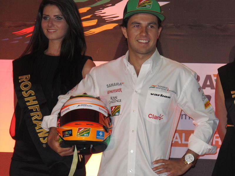 Checo Pérez visita México, tras conseguir un podio en el GP de Bahrein ...